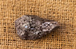 Non-Conductive Metals - Examples and Uses